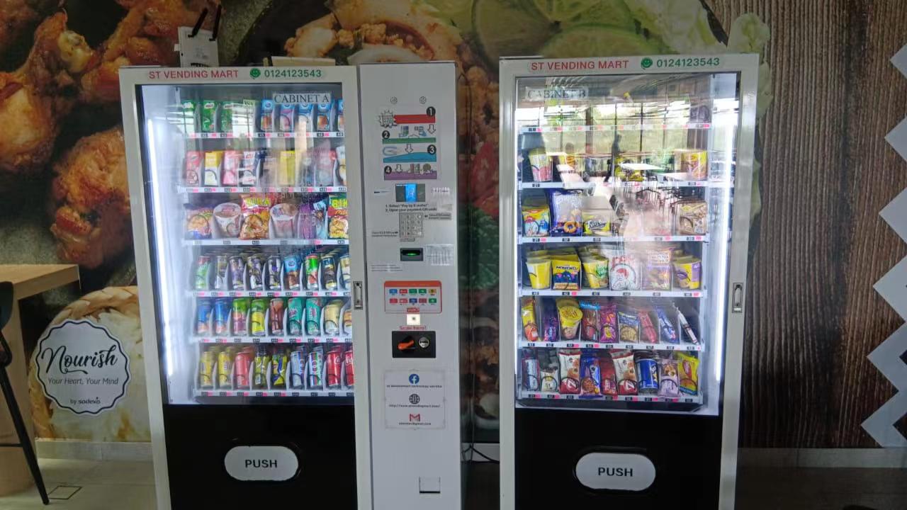 Distributore automatico di snack e bevande con tastiera WEIMI in Malesia